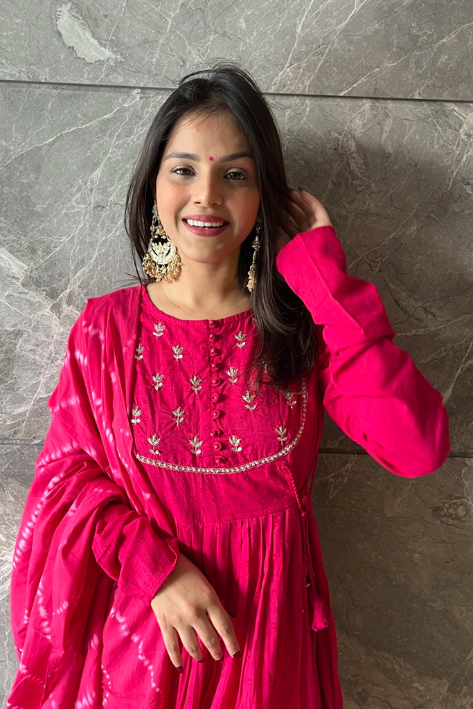 Gulabi Pearl Anarkali with bandhani dupatta – Ethnic Threads